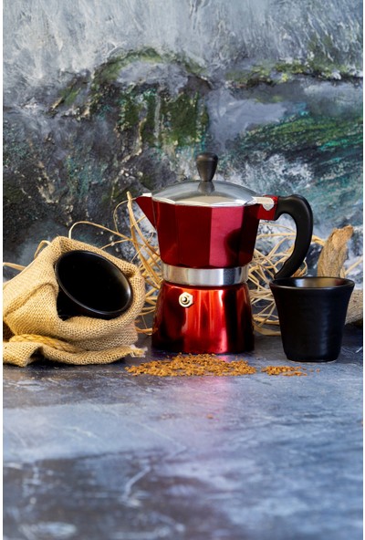 Anı Home Kırmızı Moka Pot ve 2 Adet Siyah Espresso Bardağı Anı Home Kırmızı Moka Pot ve 2 Adet Siyah Espresso Bardağı