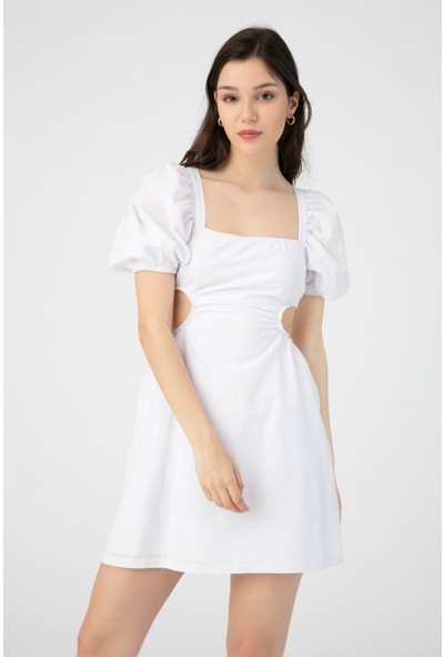 Berfuğ Kıran Yanları Açık Sırtı Bağlamalı Elbise