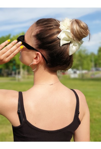 Melkady 241 - Çiçekli Fiyonklu Şık Topuz Saç Lastiği