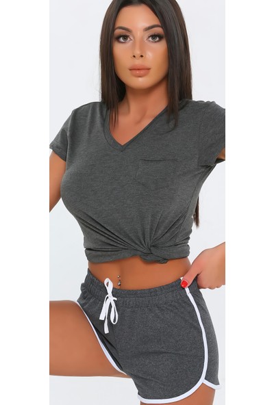 Dies Modam Bella Kısa Yırtmaçlı Şort Dies Modam Bella Kısa Yırtmaçlı Şort