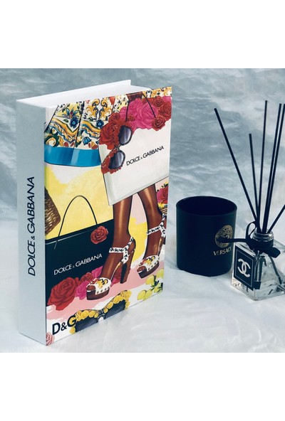Lovely Book & Book Dolce & Gabbana Karikatür Açılabilir Dekoratif Kitap Kutusu 27 x 19 x 4 cm Lovely Book & Book Dolce & Gabbana Karikatür Açılabilir Dekoratif Kitap Kutusu 27 x 19 x 4 cm