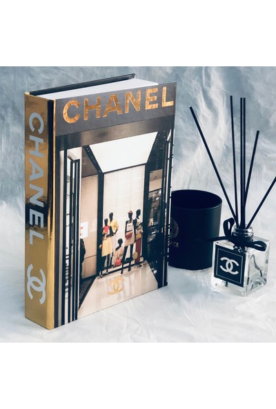 Lovely Book & Book Chanel Altın Karikatür Model Açılabilir Dekoratif Kitap Kutusu 27 x 19 x 4 cm Lovely Book & Book Chanel Altın Karikatür Model Açılabilir Dekoratif Kitap Kutusu 27 x 19 x 4 cm