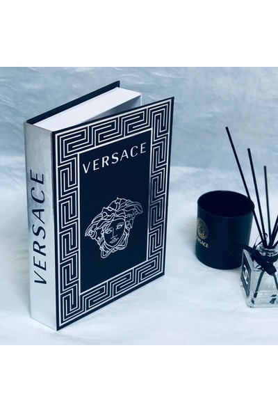 Lovely Book & Book Versace Klasik Model Açılabilir Dekoratif Kitap Kutusu 27 x 19 x 4 cm Lovely Book & Book Versace Klasik Model Açılabilir Dekoratif Kitap Kutusu 27 x 19 x 4 cm