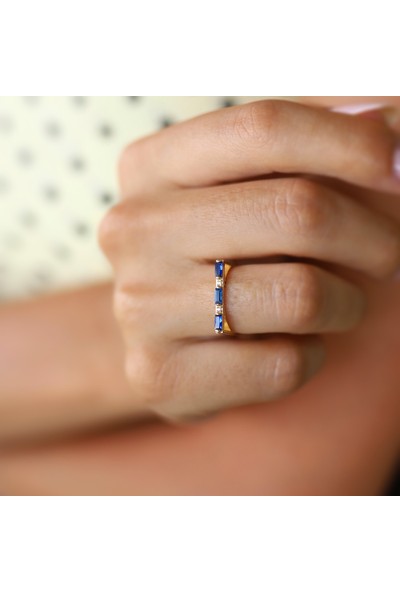 Çağdaş Kuyumculuk Üçlü Mavi Baget Yüzük Çağdaş Kuyumculuk Üçlü Mavi Baget Yüzük