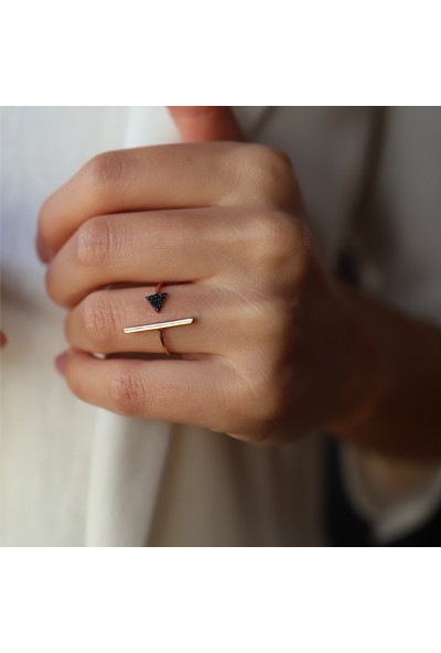 Çağdaş Kuyumculuk Üçgen Çubuk Yüzük