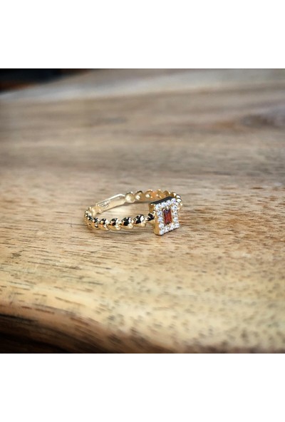 Çağdaş Kuyumculuk Renkli Baget Taşlı Top Top Yüzük