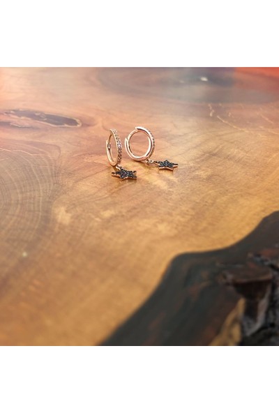 Çağdaş Kuyumculuk Siyah Zirkon Taşlı Yıldızlı Halka Küpeler Çağdaş Kuyumculuk Siyah Zirkon Taşlı Yıldızlı Halka Küpeler