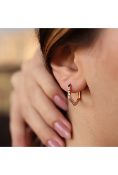 Çağdaş Kuyumculuk Orta Boy Altıgen Küpeler Çağdaş Kuyumculuk Orta Boy Altıgen Küpeler