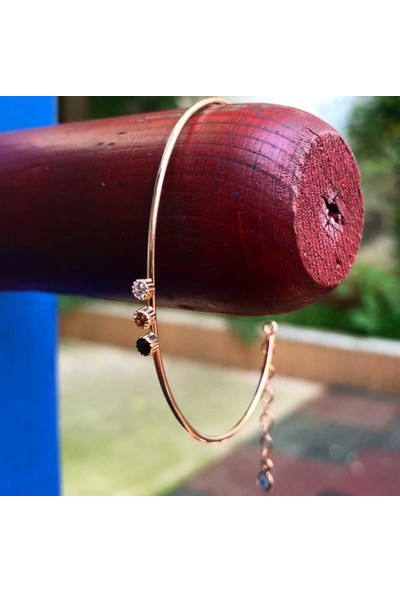 Çağdaş Kuyumculuk Üç Renk Taşlı Tel Bilezik