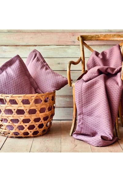 Karaca Home Charm Bold Açık Mürdüm Yatak Örtüsü Seti Karaca Home Charm Bold Açık Mürdüm Yatak Örtüsü Seti