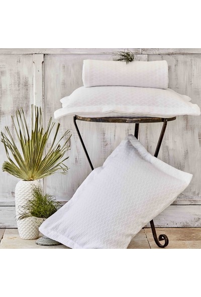 Karaca Home Charm Bold Beyaz Çift Kişilik Yatak Örtüsü Seti Karaca Home Charm Bold Beyaz Çift Kişilik Yatak Örtüsü Seti