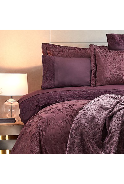 Karaca Home Valeria Royal Mürdüm 10 Parça Çeyiz Seti Karaca Home Valeria Royal Mürdüm 10 Parça Çeyiz Seti