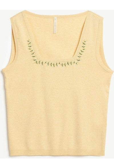 Yargıcı Kare Yaka Kolsuz Triko