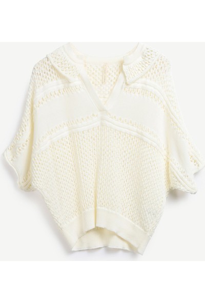 Yargıcı Yaka Detaylı Kısa Kollu Triko