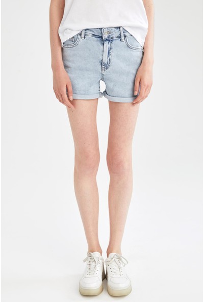 Defacto Paçası Katlama Detaylı Mini Jean Şort U3031AZ21SM
