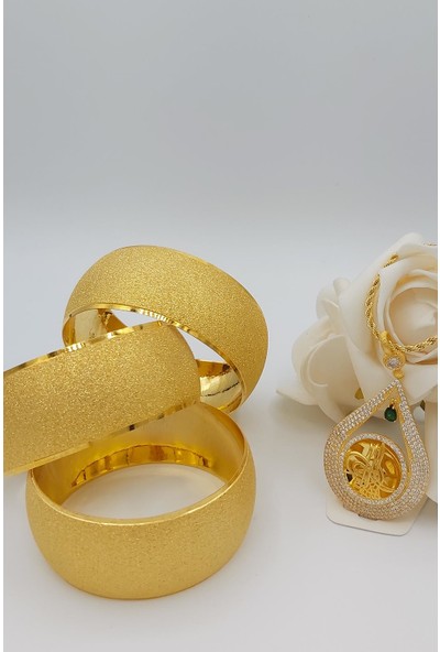 Zeygold Altın Kaplama 3 Adet 3cm Bilezik ve Tuğralı Zirkon Taşlı Kolye Zeygold Altın Kaplama 3 Adet 3cm Bilezik ve Tuğralı Zirkon Taşlı Kolye