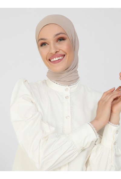Doğal Kumaşlı Dantel Şerit Detaylı Gömlek - Hindistan Cevizi - Refka Woman Doğal Kumaşlı Dantel Şerit Detaylı Gömlek - Hindistan Cevizi - Refka Woman