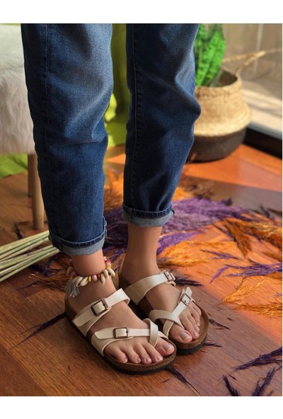 Sivarro Bej Triss Parmak Arası Terlik