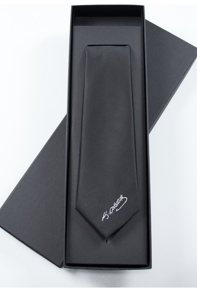 Gaffy Siyah Renk Atatürk Imzalı Kravat (Kutulu) Gaffy Siyah Renk Atatürk Imzalı Kravat (Kutulu)