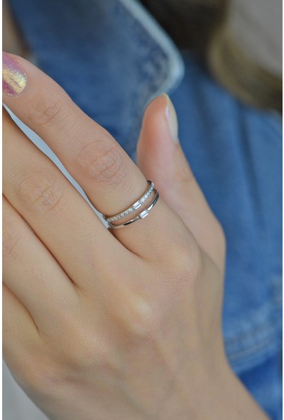 Sacce Scarves & Accessories S&A Accessories Gümüş Renk Çift Sıra Ince Mini Baget Yüzük Eklem Yüzüğü Sacce Scarves & Accessories S&A Accessories Gümüş Renk Çift Sıra Ince Mini Baget Yüzük Eklem Yüzüğü