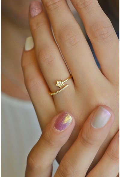 Sacce Scarves&Accessories Gold Renk Yıldız İnce Yüzük Eklem Yüzüğü Sacce Scarves&Accessories Gold Renk Yıldız İnce Yüzük Eklem Yüzüğü