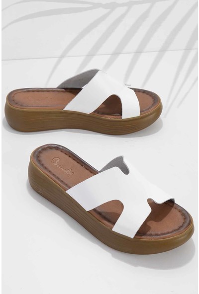 Bambi Beyaz Beyaz Deri Kadın Terlik K04685049803