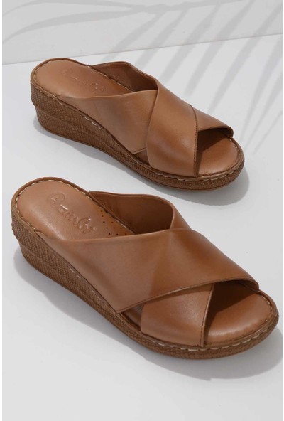 Bambi Taba Deri Kadın Terlik K04907004303