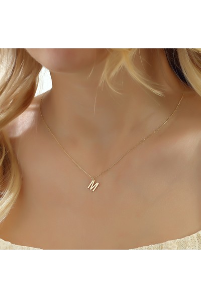 Glorria Altın M Harfi Kolye