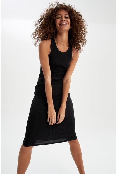 DeFacto Basic Halter Yaka Relax Fit Pamuklu Midi Elbise U8106AZ21SM DeFacto Basic Halter Yaka Relax Fit Pamuklu Midi Elbise U8106AZ21SM