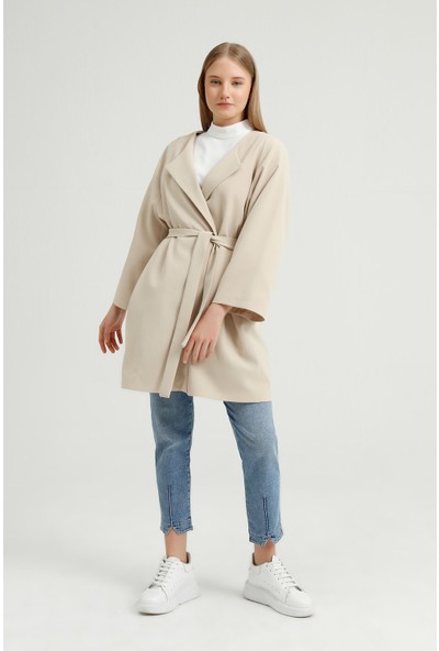 Melike Enis Kuşaklı Bej Ceket