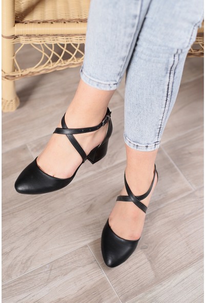 Dora Serhatlar Kadın Bilekten Bağlamalı Önü Kapalı Topuklu Ayakkabı