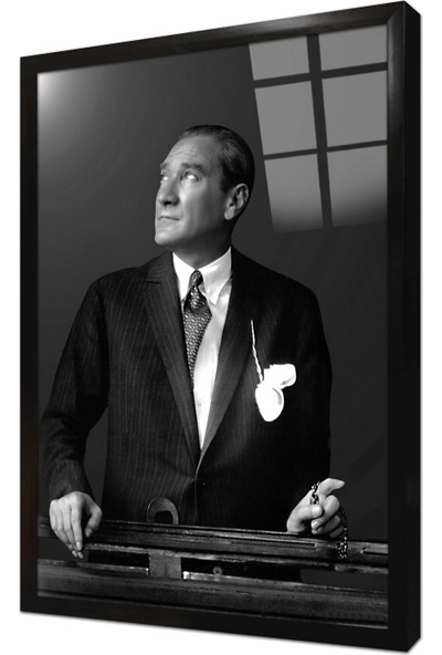 Tablosan Istikbal Göklerdedir Atatürk Portresi Çerçeveli Cam Tablo Tablosan Istikbal Göklerdedir Atatürk Portresi Çerçeveli Cam Tablo