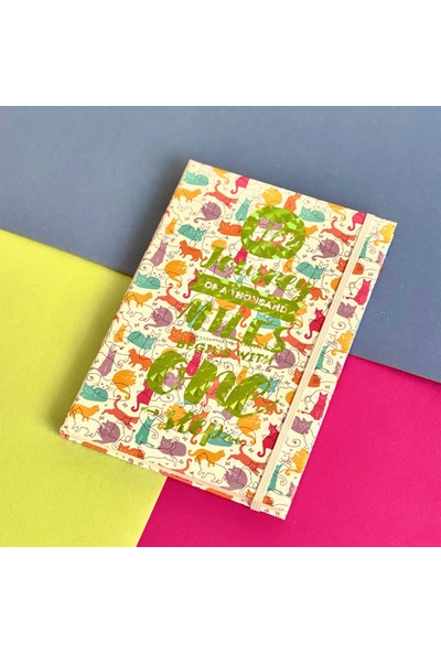Lolla Box Renkli Kedi Motto Tasarımlı Lastikli Defter Lolla Box Renkli Kedi Motto Tasarımlı Lastikli Defter