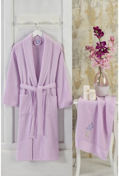 Semecca Nakışlı Havlu ve Bornoz Seti - Lila Semecca Nakışlı Havlu ve Bornoz Seti - Lila