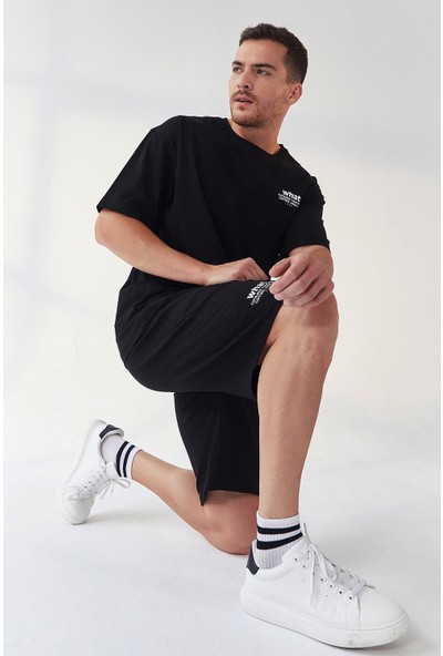 Tommy Life Siyah Erkek Küçük Yazı Baskılı Oversize T-Shirt Şort İkili Eşofman Takım - 85156 Tommy Life Siyah Erkek Küçük Yazı Baskılı Oversize T-Shirt Şort İkili Eşofman Takım - 85156