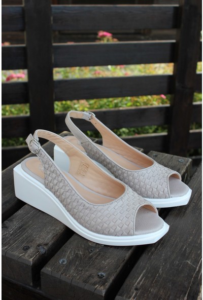 Doçka Kadın Dolgu Topuk Deri Önü/arkası Açık Yazlık Ayakkabı/sandalet PK24002 Doçka Kadın Dolgu Topuk Deri Önü/arkası Açık Yazlık Ayakkabı/sandalet PK24002