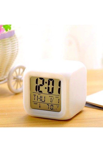 Çılgın Trend 7 Renk Değiştiren Alarmlı Dijital Küp Saat Çılgın Trend 7 Renk Değiştiren Alarmlı Dijital Küp Saat