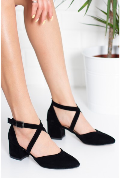 Lenay Kadın Siyah-Süet Çapraz Bantlı Topuklu Ayakkabı Lenay Kadın Siyah-Süet Çapraz Bantlı Topuklu Ayakkabı