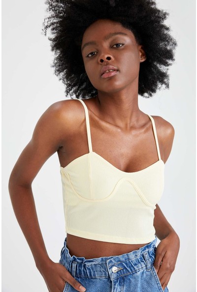 Defacto Büstiyer Tasarımlı İp Askılı Relax Fit Crop Atlet U8696AZ21SP Defacto Büstiyer Tasarımlı İp Askılı Relax Fit Crop Atlet U8696AZ21SP