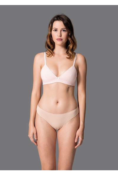 Dagi Pudra Ilk Sütyenim