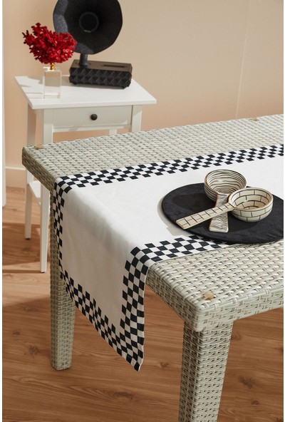 Ays Home Dama Desen Siyah & Beyaz Leke Tutmaz Runner Ays Home Dama Desen Siyah & Beyaz Leke Tutmaz Runner