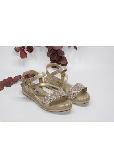 Florin Önü ve Arkası Açık Bilek Toka Ayarlamalı Günlük-Abiye Sandalet Florin Önü ve Arkası Açık Bilek Toka Ayarlamalı Günlük-Abiye Sandalet