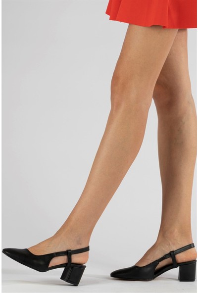 Derimall Kadın Topuklu Siyah Suni Deri Ayakkabı Derimall Kadın Topuklu Siyah Suni Deri Ayakkabı