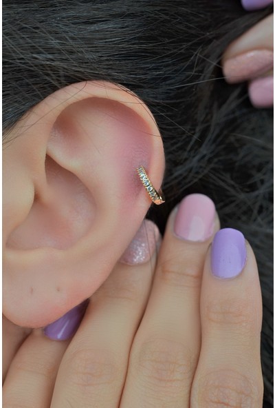 Sacce Scarves&Accessories 14K Gold Renk Zirkon Taşlı Halka Tragus Helix Kıkırdak Piercing Sacce Scarves&Accessories 14K Gold Renk Zirkon Taşlı Halka Tragus Helix Kıkırdak Piercing
