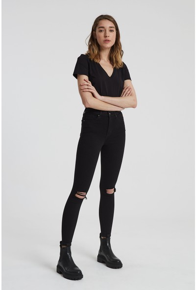 Cross Jeans JUDY Siyah Yüksek Bel Dizi Kesikli Skinny Fit Jean Pantolon C 4521-012 Cross Jeans JUDY Siyah Yüksek Bel Dizi Kesikli Skinny Fit Jean Pantolon C 4521-012