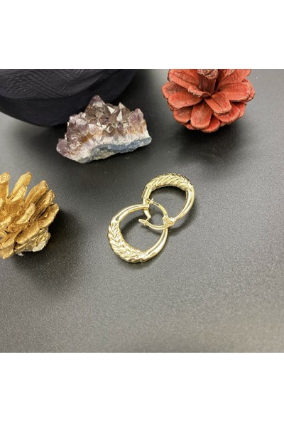 ESK 14 Ayar Altın Yaprak Küpe ESK 14 Ayar Altın Yaprak Küpe