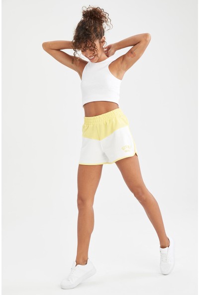 Defacto Renk Bloklu Baskılı Cepli Relax Fit Mini Şort U8110AZ21HS