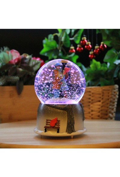 Dream Plus Renkli Işıklı Müzikli Romantik Aşıklar Kar Küresi Büyük Boy Dream Plus Renkli Işıklı Müzikli Romantik Aşıklar Kar Küresi Büyük Boy