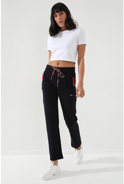 Tommy Life Lacivert Kadın Bağcıklı Cepli Dar Kesim Klasik Paça Eşofman Alt-94074 Tommy Life Lacivert Kadın Bağcıklı Cepli Dar Kesim Klasik Paça Eşofman Alt-94074