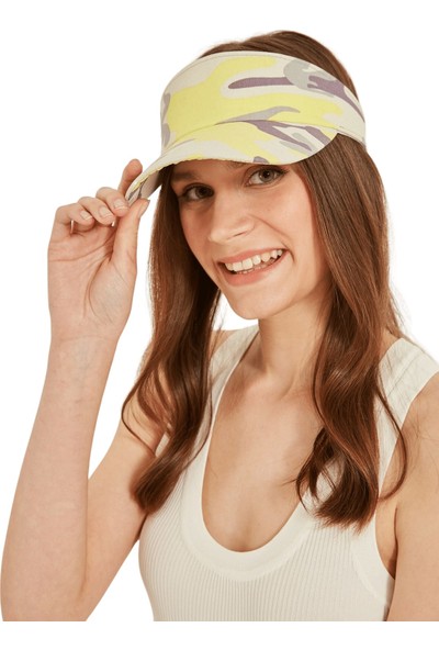 Butikburuc Kadın Kamuflaj Desenli Tenisçi Şapkası Butikburuc Kadın Kamuflaj Desenli Tenisçi Şapkası